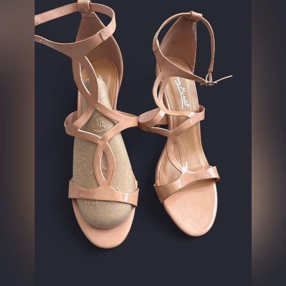 Anne Michelle | Shoes | Elegant Tan Strappy Sandals | Poshmark